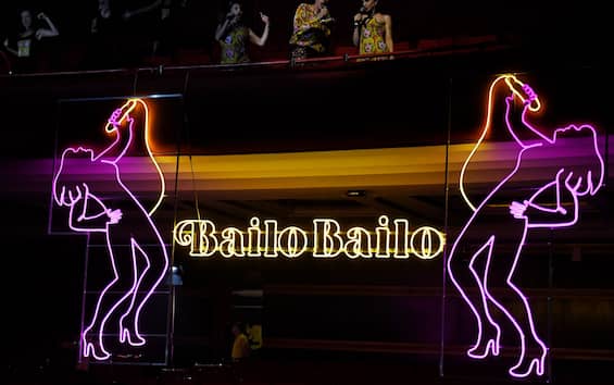Raffaella Carrà, il musical 'Bailo Bailo' a Madrid è ispirato a lei ...