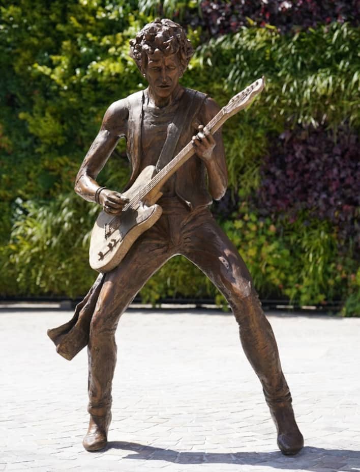 Mick Jagger e Keith Richards, inaugurate statue in bronzo a Dartford ...