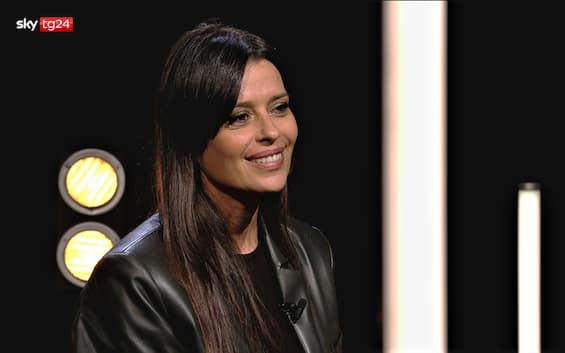 Claudia Pandolfi, l'attrice della serie tv Sky Un'estate fa ospite a ...