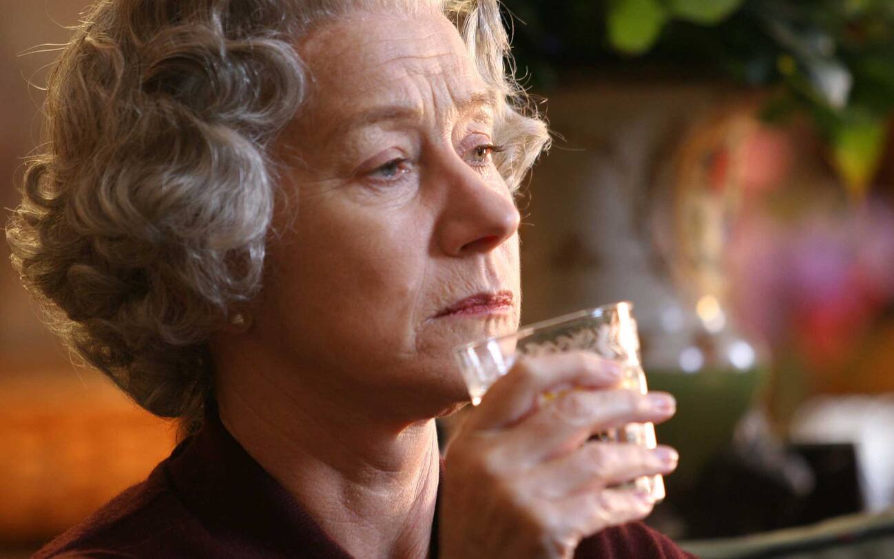 Morte regina Elisabetta, le attrici che l'hanno interpretata da Helen ...