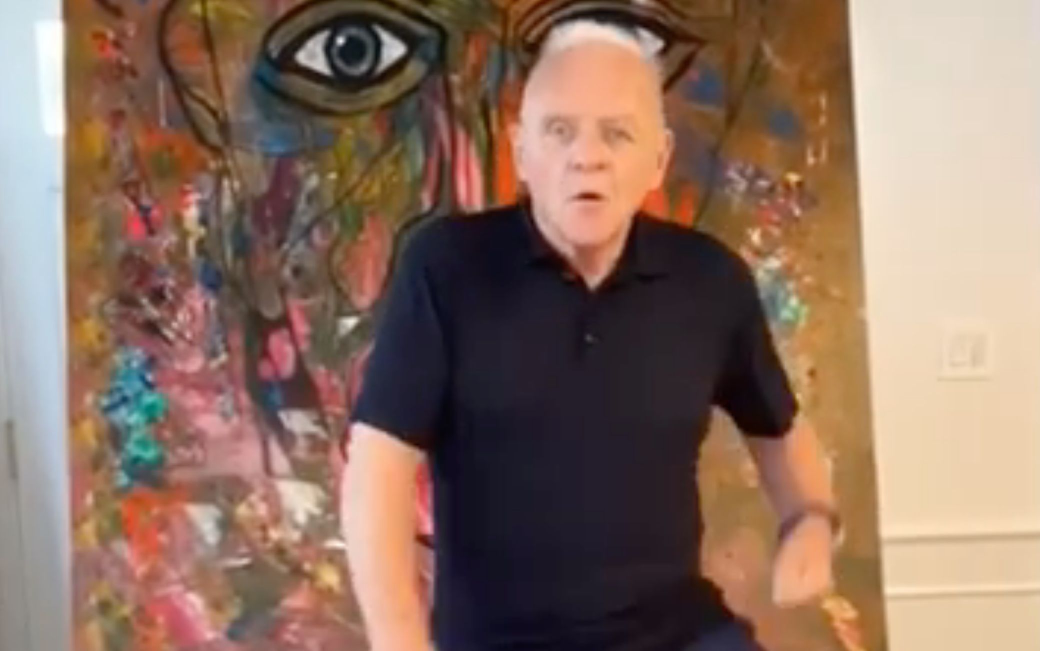 Anthony Hopkins balla su TikTok sulle note di Drake e sfida Stallone e ...