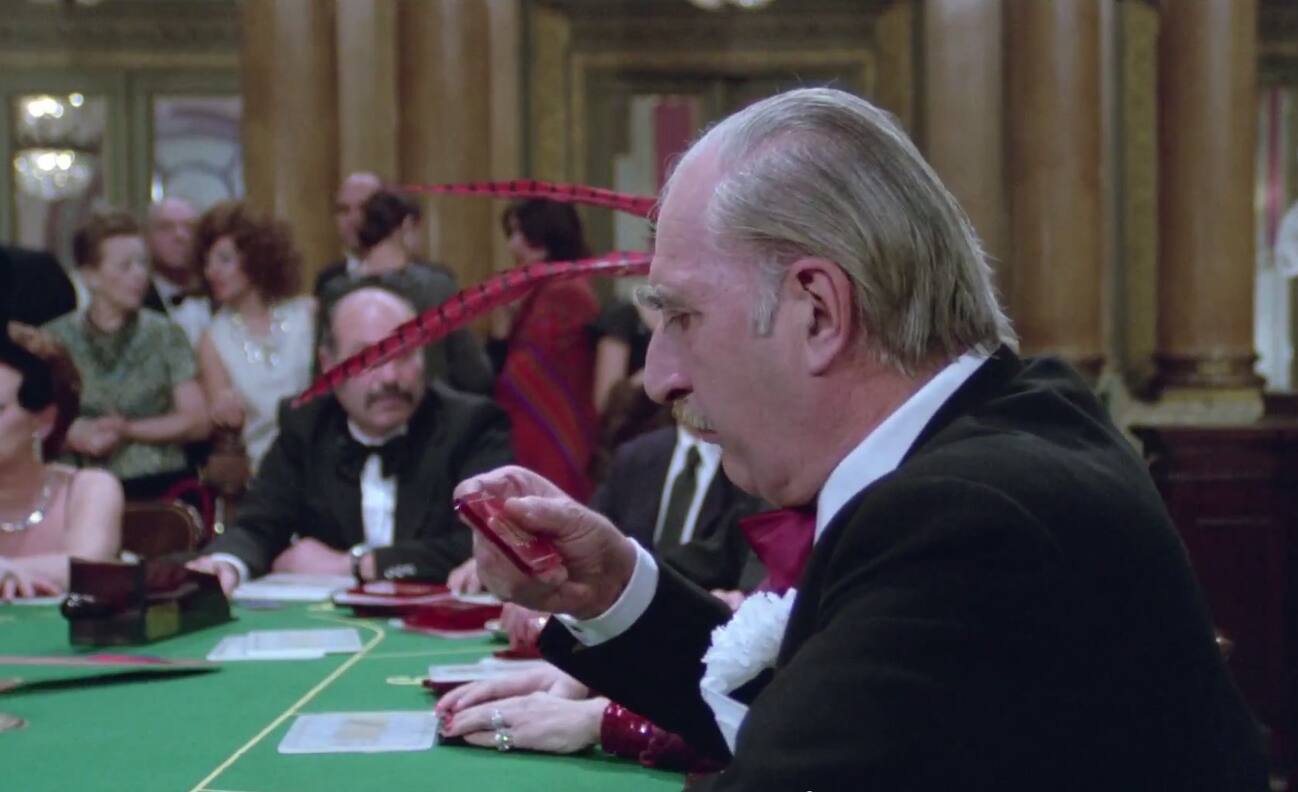 il Secondo Tragico Fantozzi, le foto del film con Paolo Villaggio ...