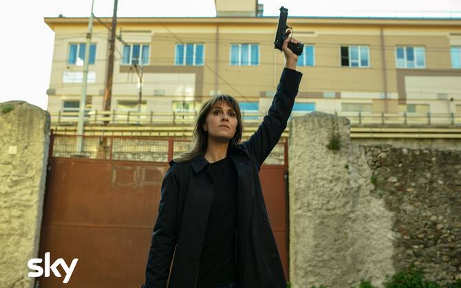 Petra, cast e personaggi della nuova serie tv Sky con Paola Cortellesi