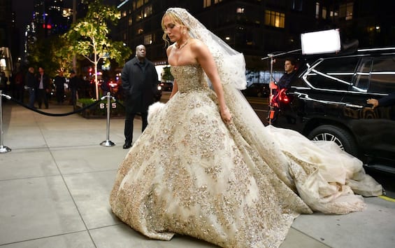 Jennifer Lopez, pubblicato il teaser del nuovo film Marry Me con Owen ...