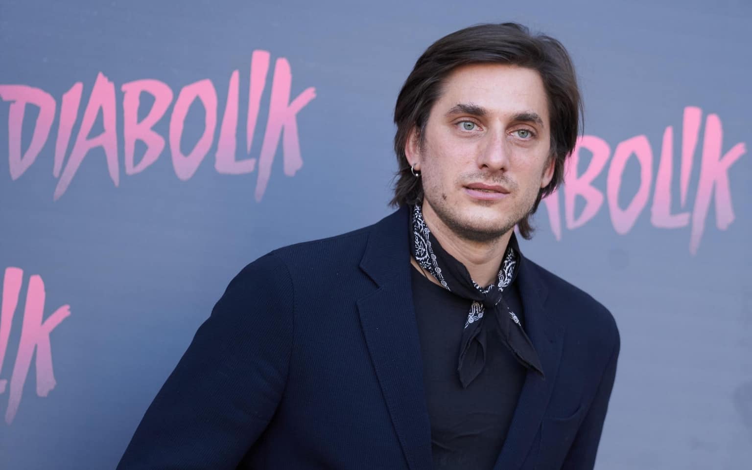 Luca Marinelli, i suoi personaggi più iconici dallo Zingaro a Benito ...