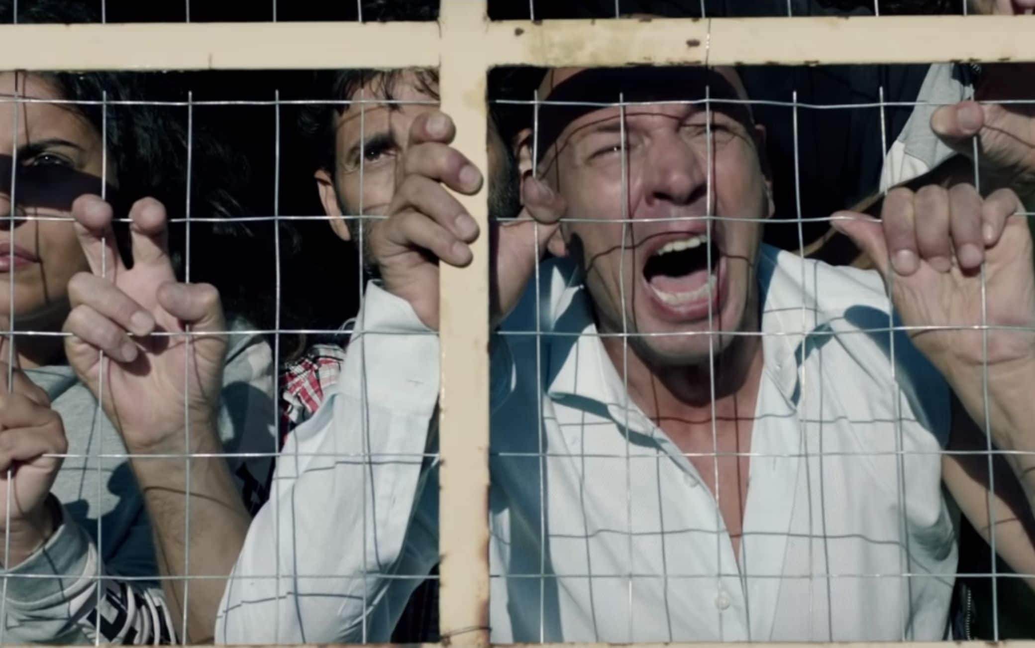 Scappo a casa, il cast del film con Aldo Baglio e Angela Finocchiaro