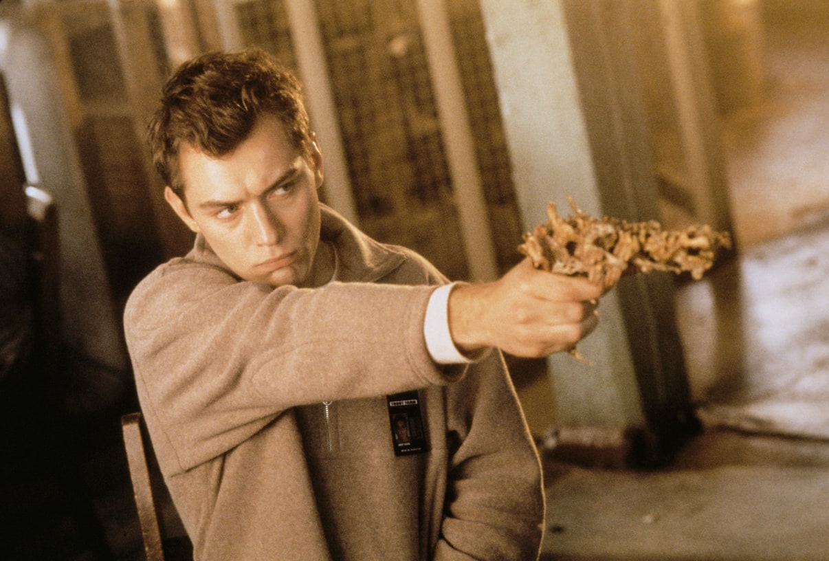 David Cronenberg compie 80 anni, I migliori film del padre del body horror. FOTO | Sky TG24