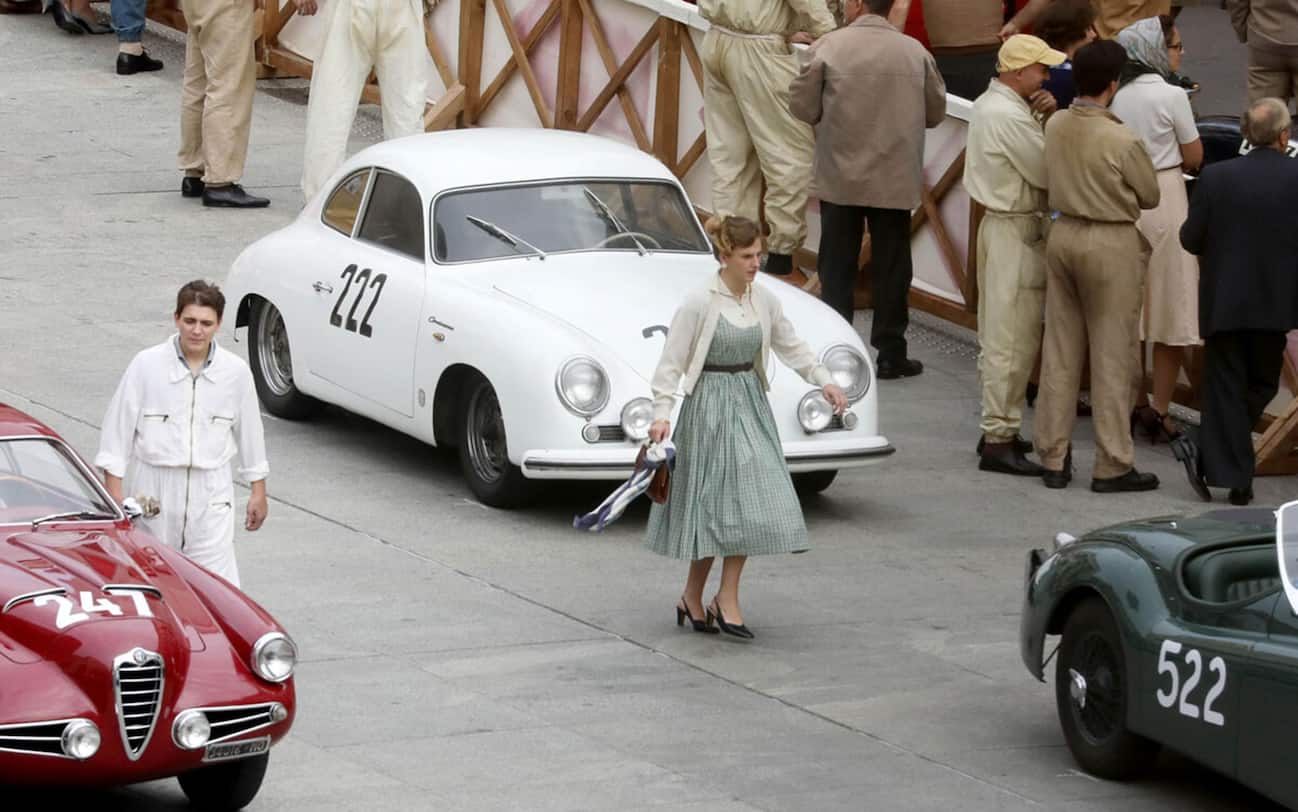 Enzo Ferrari, le prime foto di cast e comparse dal set del film a ...