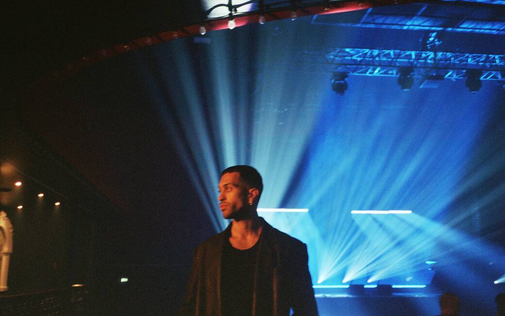 Mahmood annuncia il nuovo singolo “Cocktail d’amore”