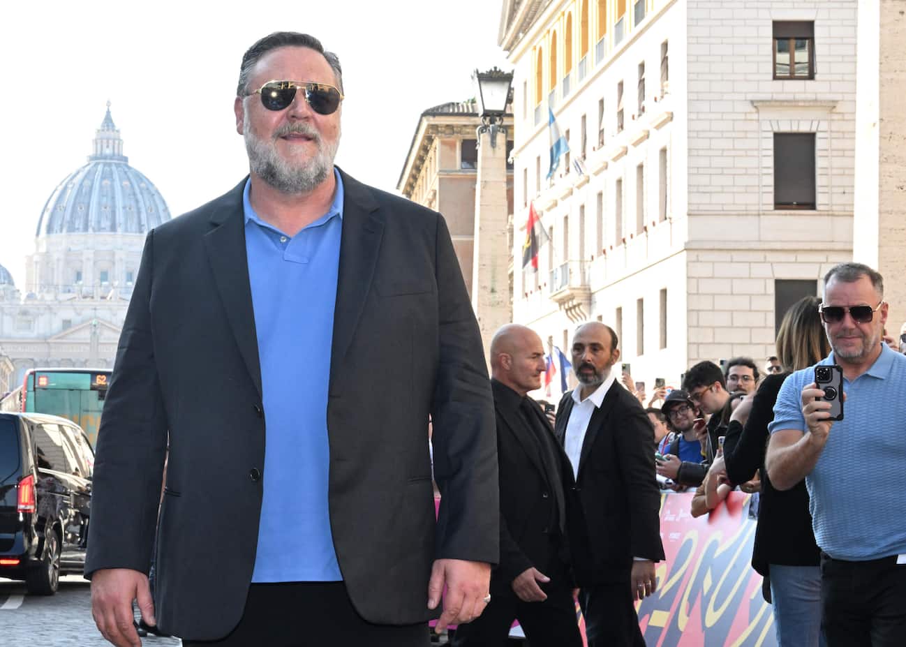 Russell Crowe in concerto a Roma a Cinecittà