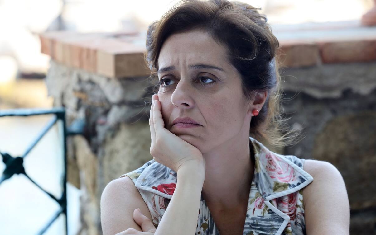 Filumena Marturano, il cast del film con Vanessa Scalera e Massimiliano ...