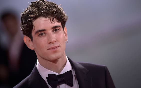 Nicolas Maupas, la grande ascesa dell’attore italo-francese di Mare ...