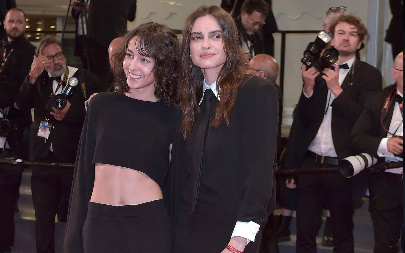 Cannes 2023, Kasia Smutniak sul red carpet con la figlia Sophie ...