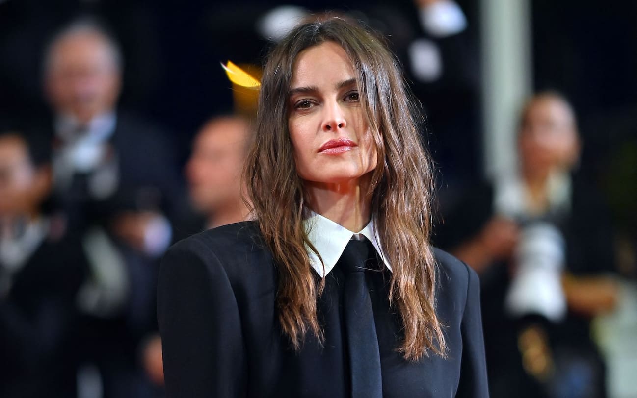 Cannes 2023, Kasia Smutniak sul red carpet con la figlia Sophie ...