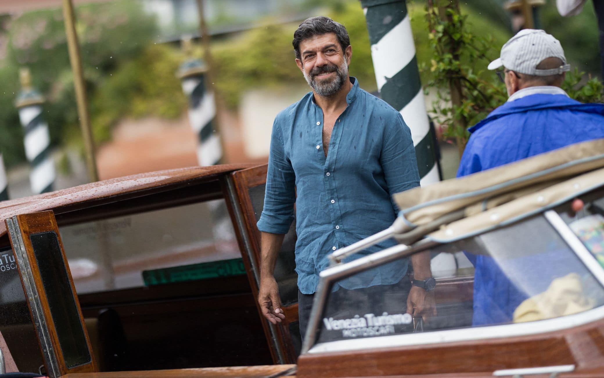 Comandante: la recensione del film con Pierfrancesco Favino al cinema dal 30 ottobre | Sky TG24