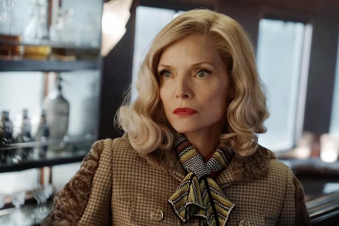 Michelle Pfeiffer compie 65 anni, i suoi ruoli più famosi da Catwoman a ...
