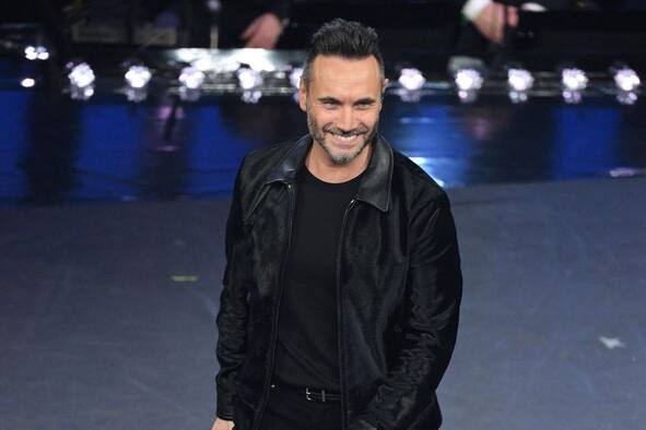 I 50 anni di Nek: le sue 20 canzoni più famose | Sky TG24