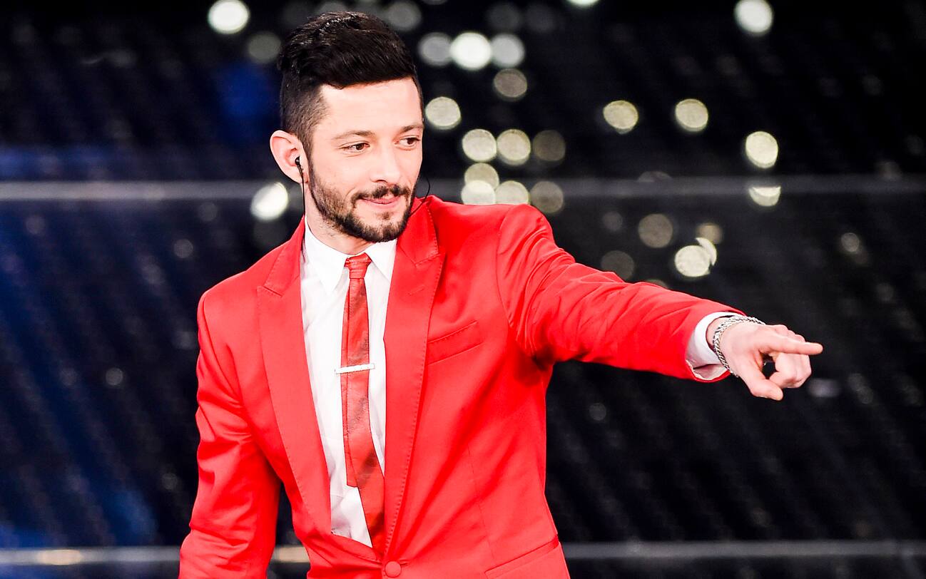 Nesli compie 40 anni: 15 curiosità sul cantante di 'La fine' e 'Andrà ...