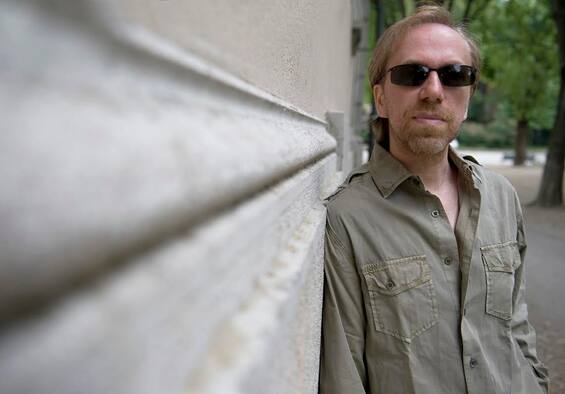 AleX Writer sfida Scott Fitzgerald con Tinder is the night: il video ...