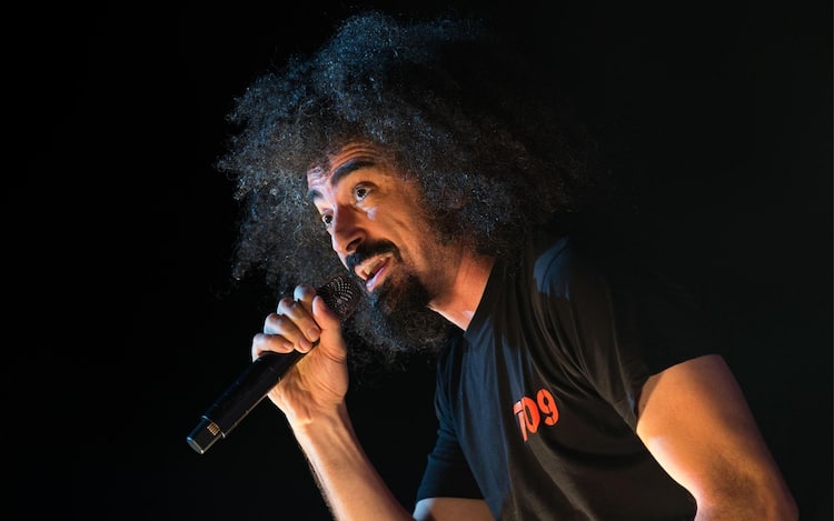 Exuvia, il videoclip del brano che segna il grande ritorno di Caparezza