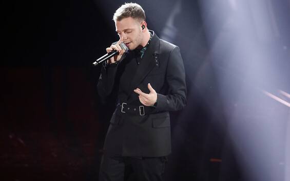 Anastasio, il ritorno con il nuovo singolo Assurdo. L’intervista | Sky TG24