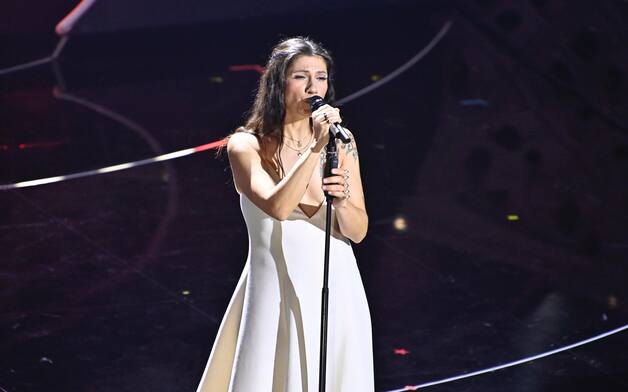 Chi è Naomi Rivieccio, dalla finale di X Factor 2018 al coro del ...