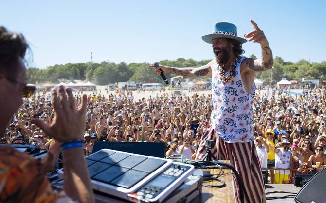 Jovanotti svela Il disco del sole, le canzoni del nuovo album da Se lo senti lo sai a La ...