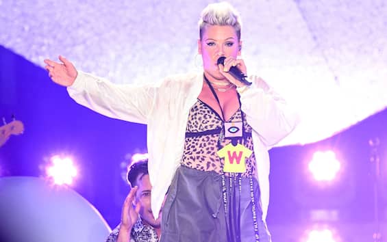 Pink, è uscito il video del nuovo singolo Irrelevant