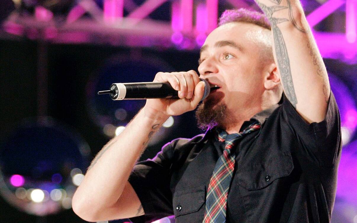 J-Ax compie 50 anni, le 10 canzoni da riascoltare. FOTO | Sky TG24