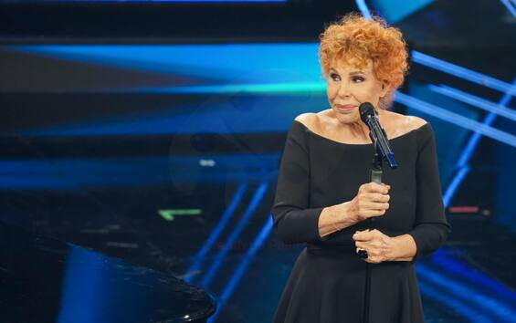 Ornella Vanoni, femore rotto e concerti rinviati I Sky TG24