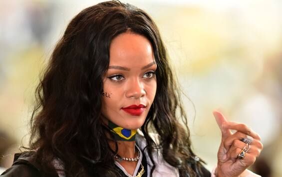 Rihanna o la sosia Priscilla Beatrice ai Mondiali? Nessuna delle due ...