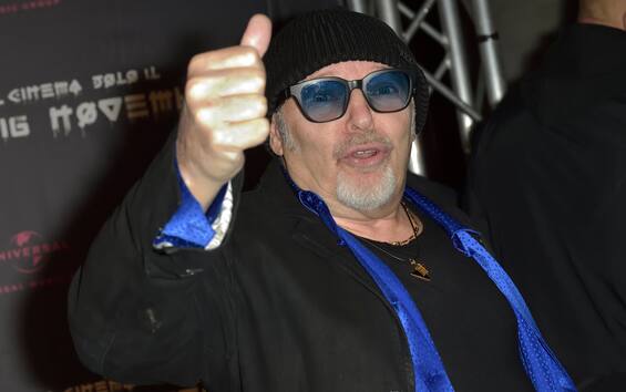 Vasco Rossi, il rocker entusiasta per Albachiara tradotta in latino ...