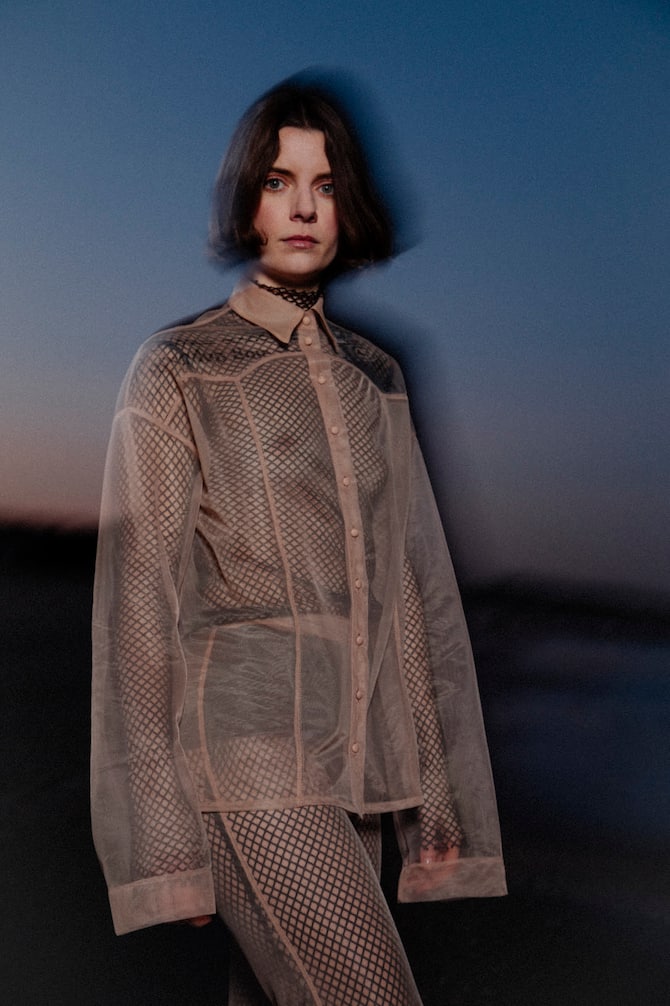 Brindare a teatro al 2023 con Far Finta di Essere Sani di Giorgio Gaber