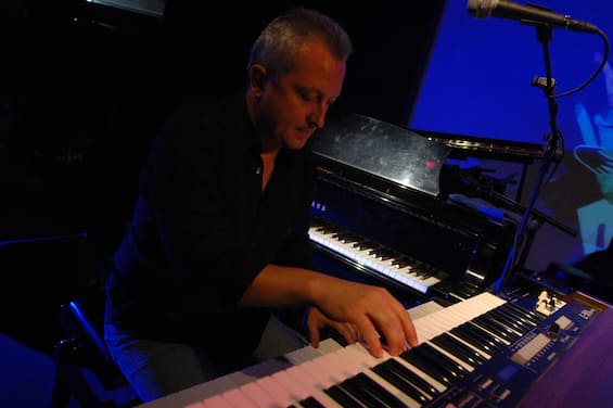 Enrico Solazzo contaminates and illuminates the empyrean of music with ...