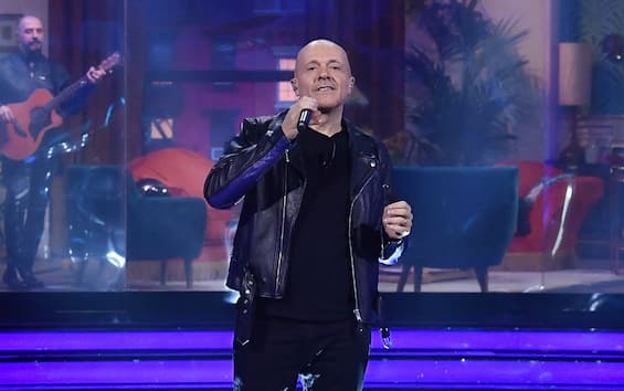 Max Pezzali in concerto a Torino, la scaletta del 21 Marzo 2023 Max Pezzali in concerto a Torino, la scaletta del 21 Marzo 2023