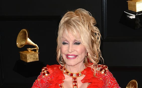 Dolly Parton annuncia il nuovo album Rockstar
