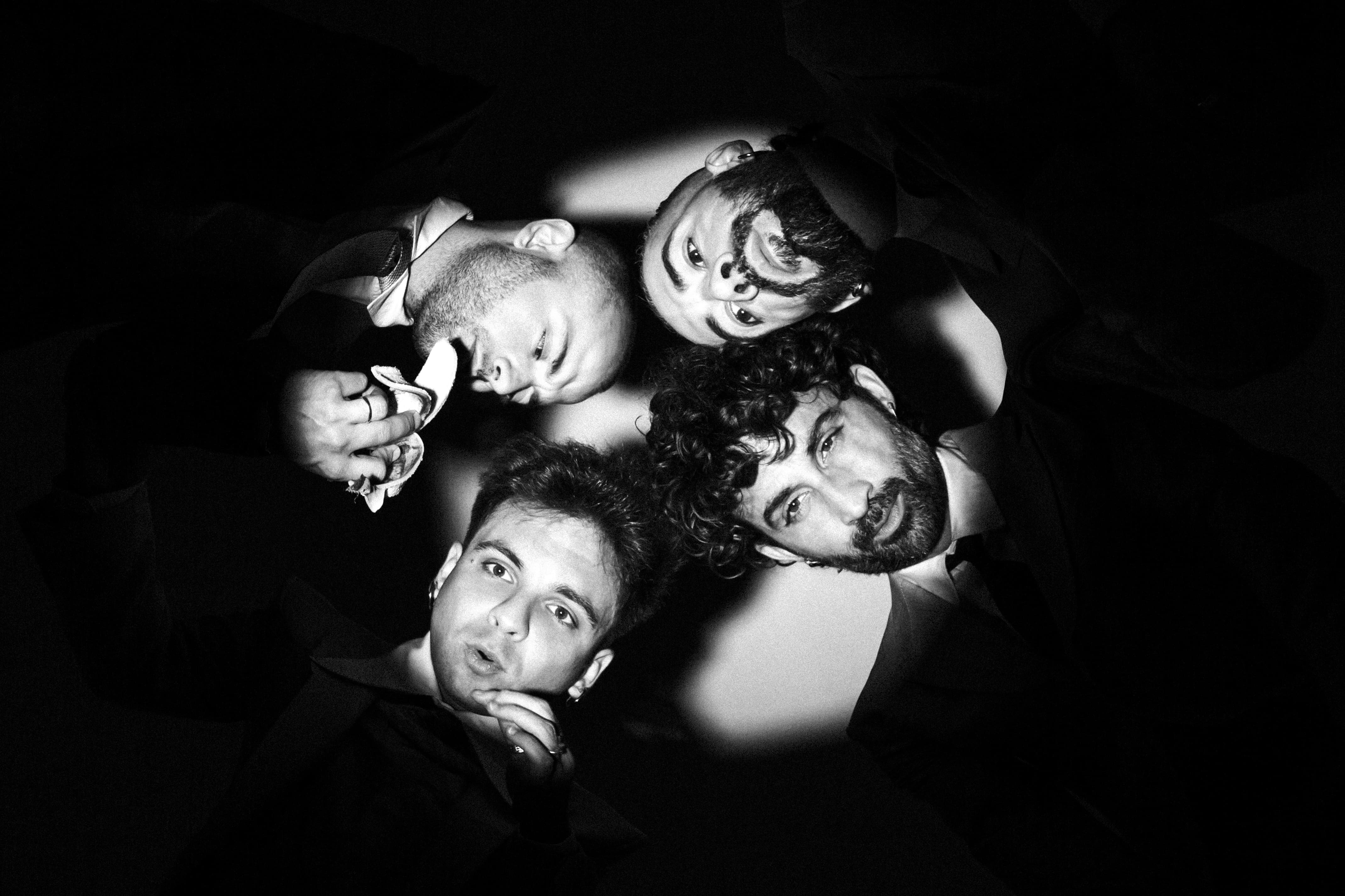 FOLLYA: “Ours is an album without formal phrases and without everything ...