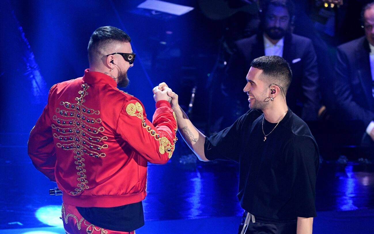 Sanremo 2022, Mahmood e Blanco con Brividi: il testo | Sky TG24