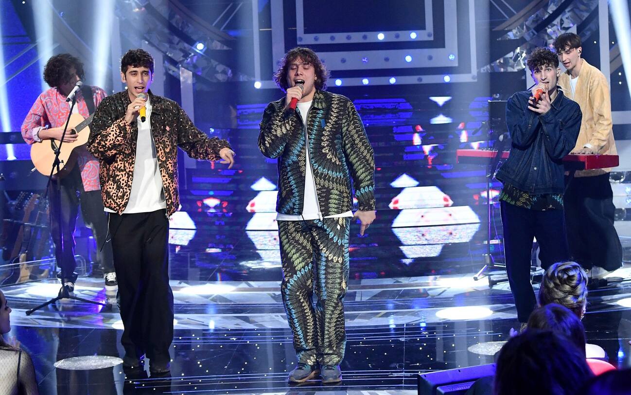 I cantanti di Sanremo 2023, chi sono i Colla Zio che sul palco dell ...