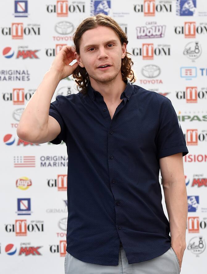 Mare of Easttown, il cast: Evan Peters è il detective Colin Zabel | Sky ...