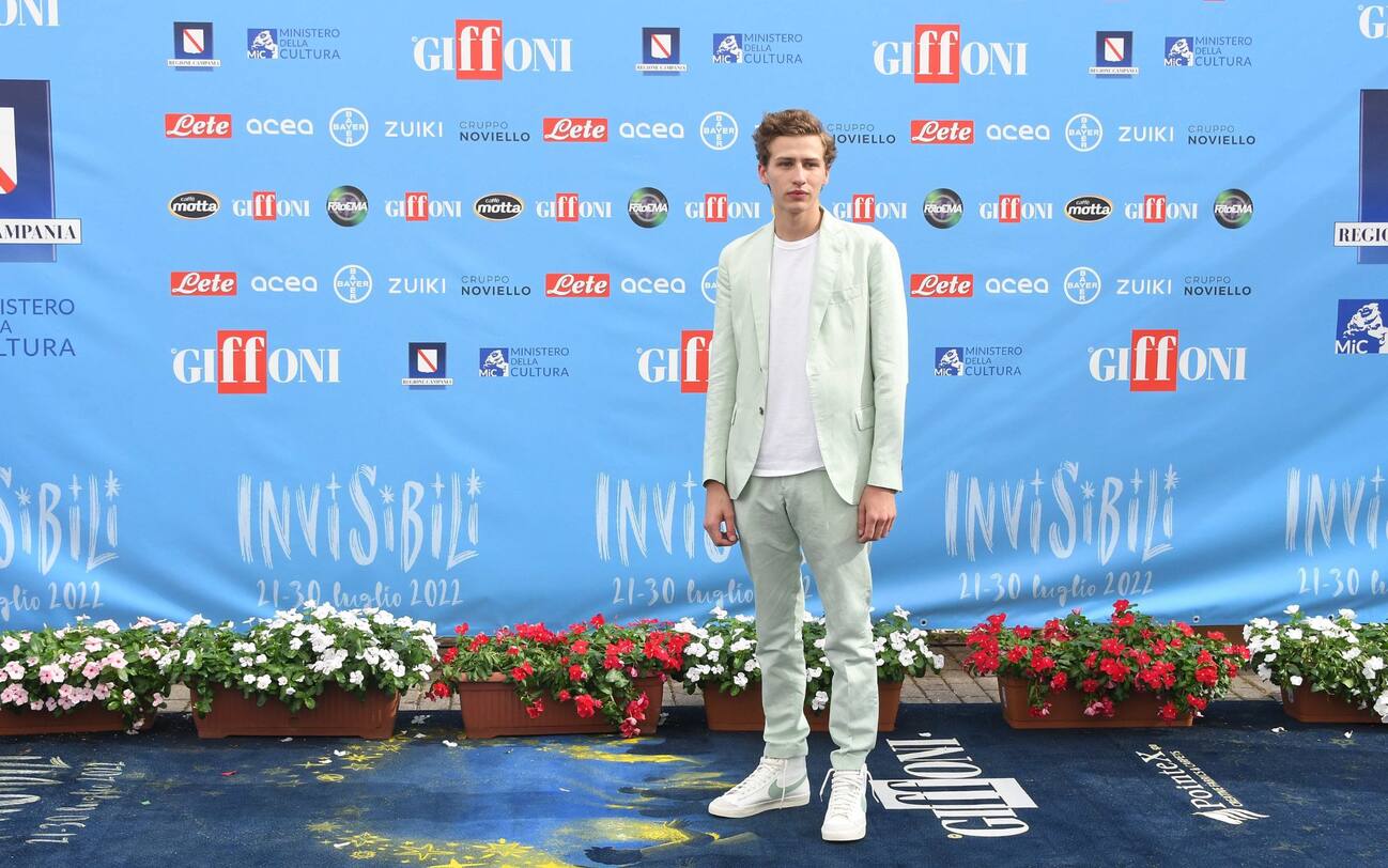 Chi è Mattia Carrano, protagonista della serie tv Prisma