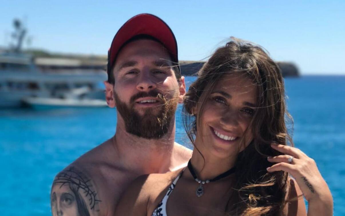 Chi è Antonella Roccuzzo, la moglie di Messi. Ha origini calabresi ...