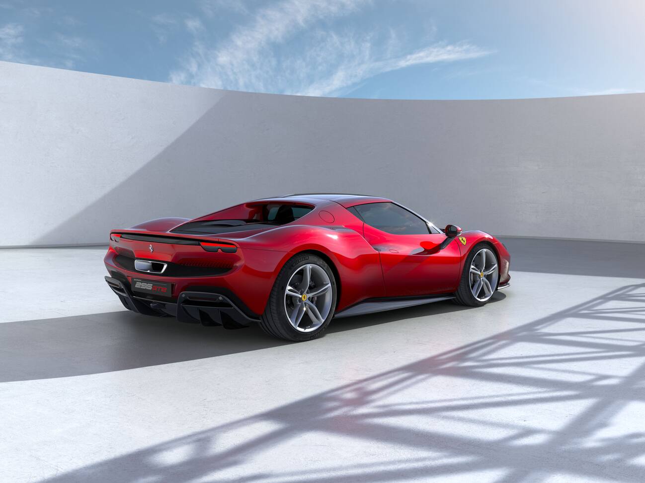 Ferrari 296GTB, berlinetta sportiva ibrida: caratteristiche e foto ...