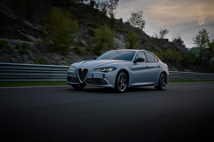 Alfa Romeo Giulia 2023, prezzo e restyling della nuova berlina | Sky TG24