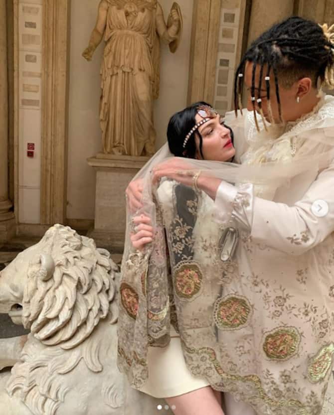 Ghali e la fidanzata Mariacarla Boscono a Roma: le foto alla sfilata Gucci