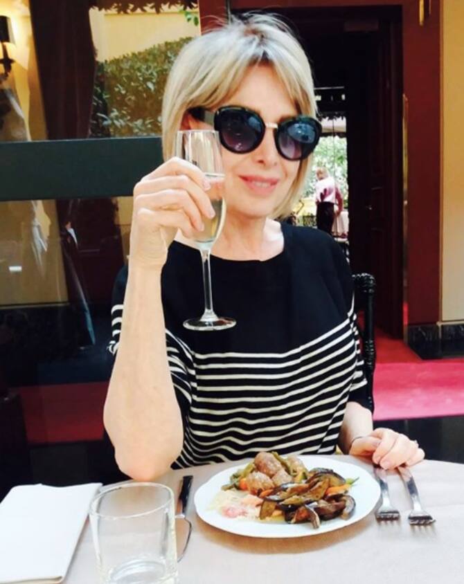 Marta Flavi sexy su Instagram a 68 anni, la foto