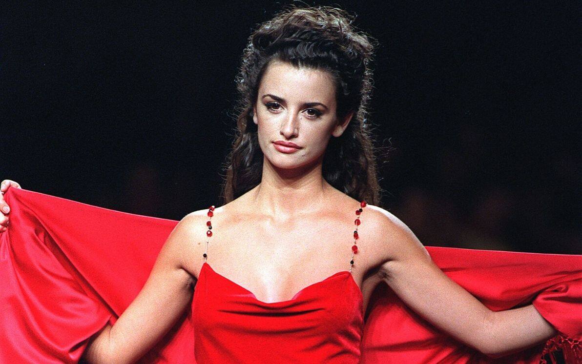 Penélope Cruz, global ambassador di Geox, firma una collezione con la ...