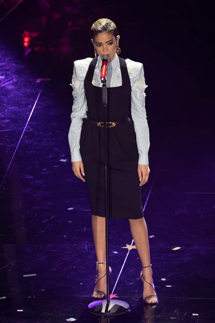 Elodie, i suoi look di ieri e oggi in 25 immagini | Sky Tg24