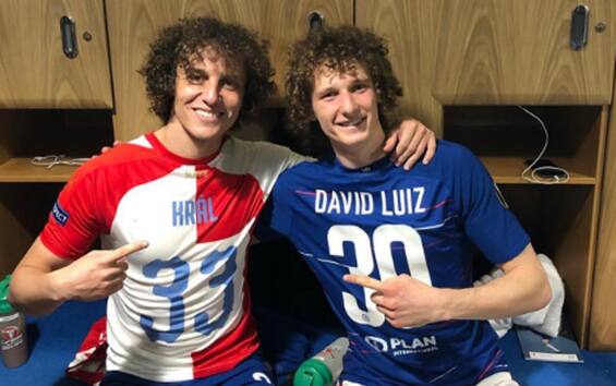 David Luiz e Kral, gemelli nel pallone: foto di 'famiglia' dopo Chelsea ...