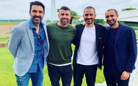 Buffon ritrova Barzagli, Bonucci e Chiellini: 'Amici e compagni di una ...
